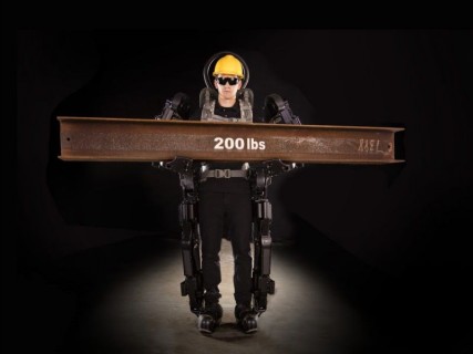 Toujours plus fort, l'exosquelette de chantier haltérophile