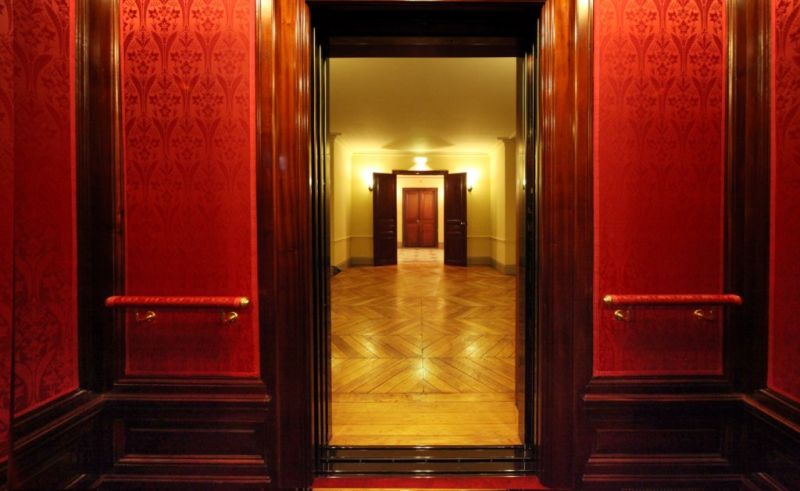 l’ascenseur de l’Aga Khan à l’Opéra Garnier - thefrench-touchattitude ...